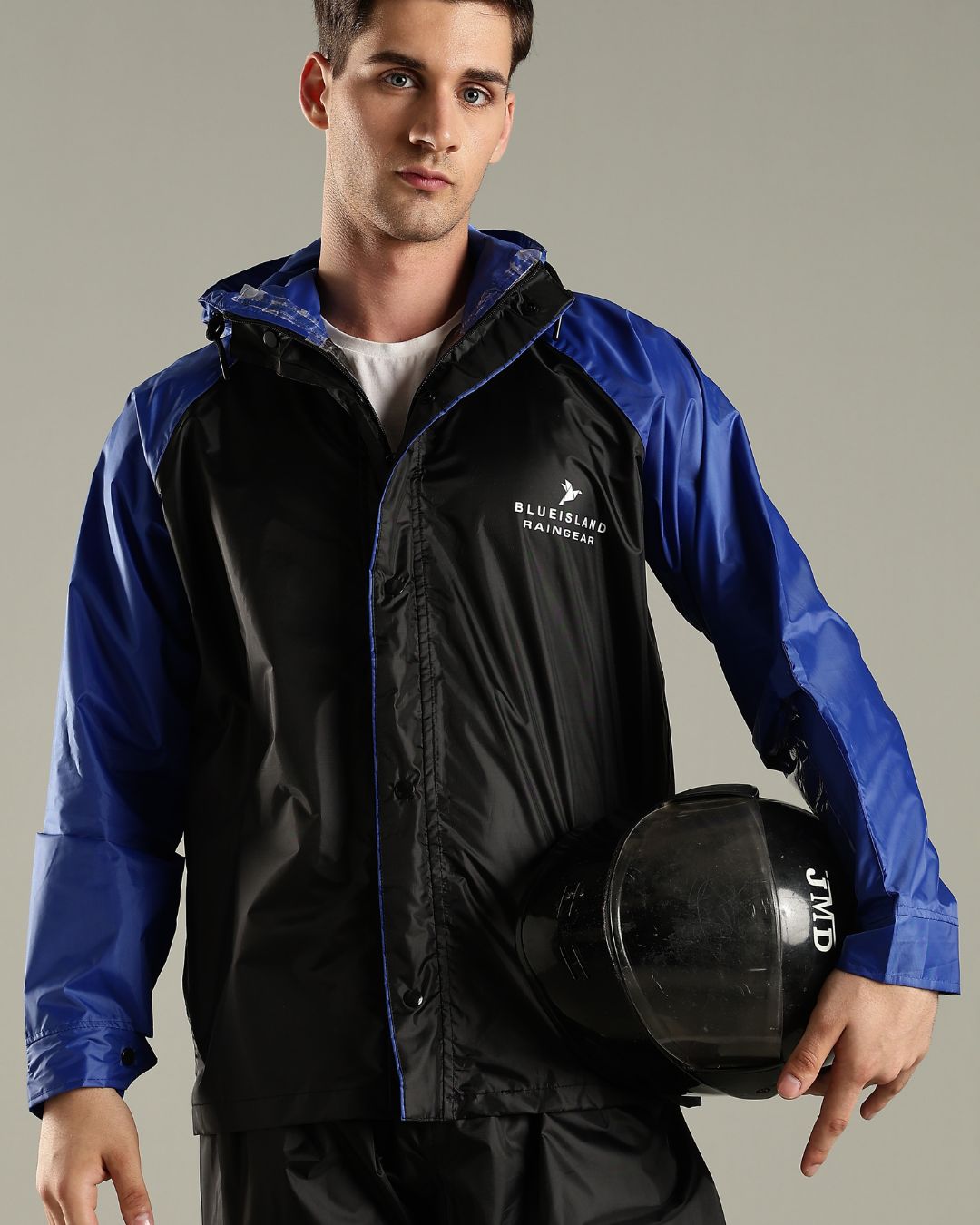 Performance Rain Jacket with Waterproof Mobile Pouch – Blue Island